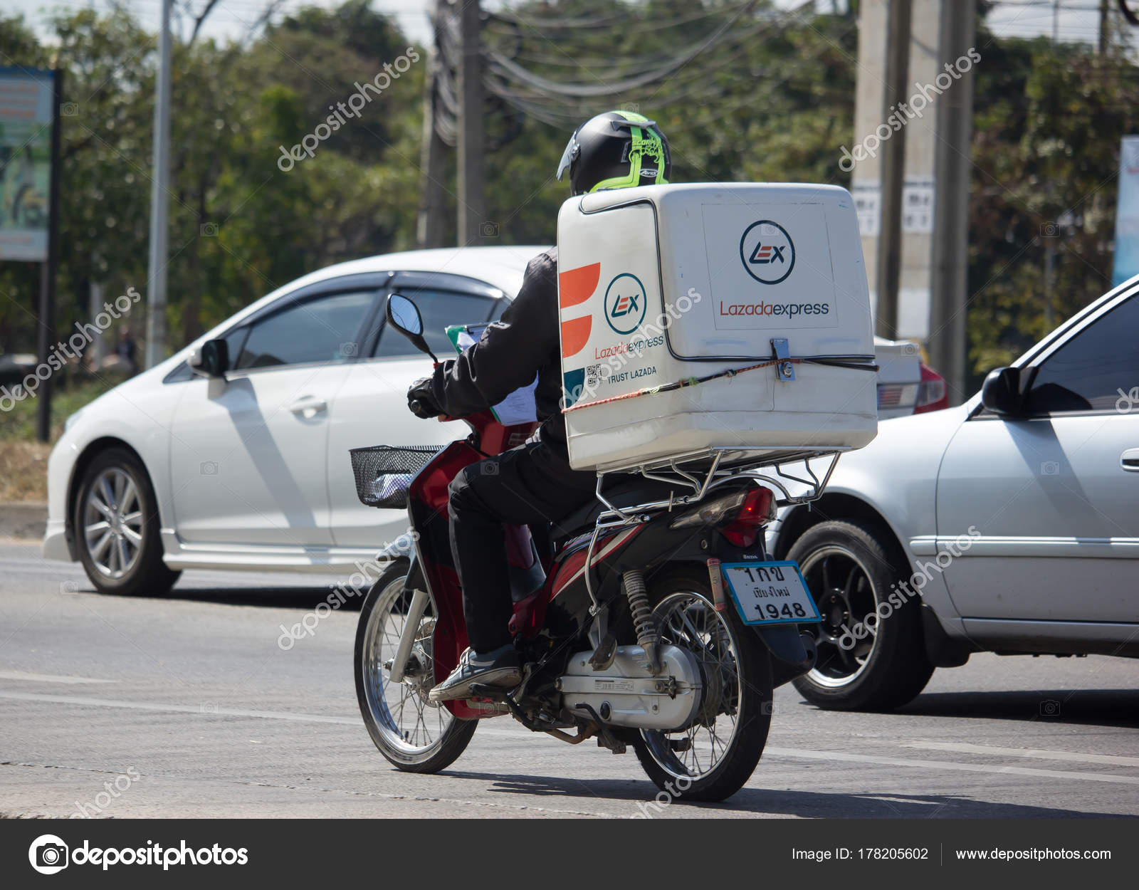 Lazada Express and Logistics Mini Container Motorcycle — Stock ...