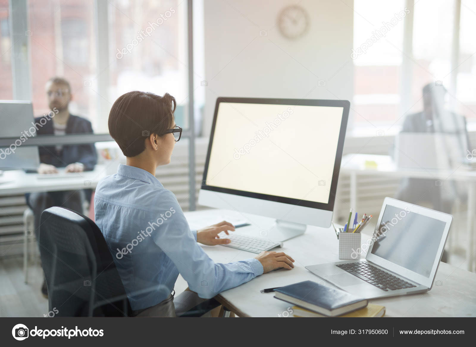Back View Portrait Young Office Worker Using Computer Black Screen ...