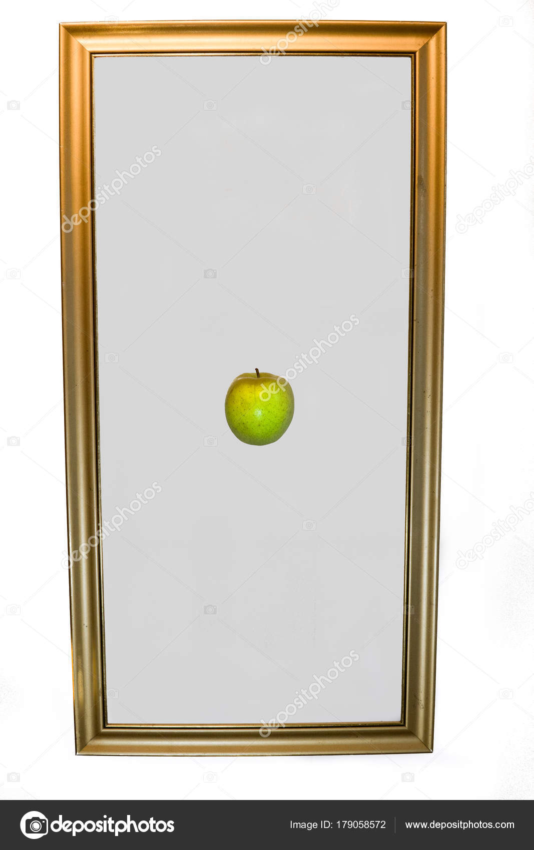Green Apple Picture Frame — Stock Photo © FitchGallery #179058572