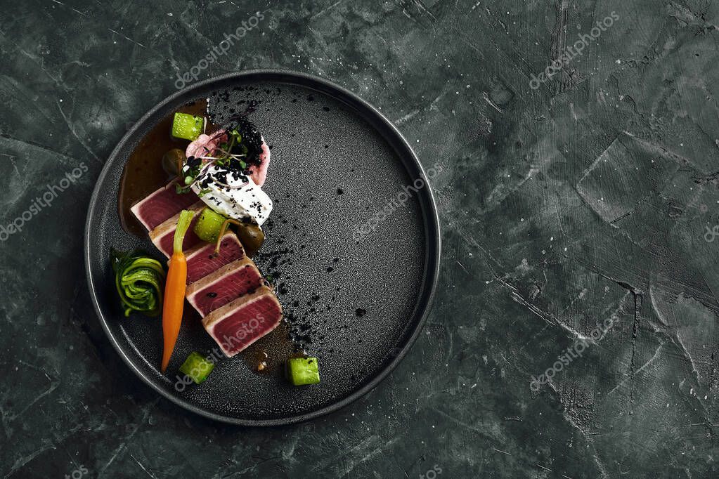 Tagliata de at n en verduras guisadas zanahorias y pimientos, Hermosa ...