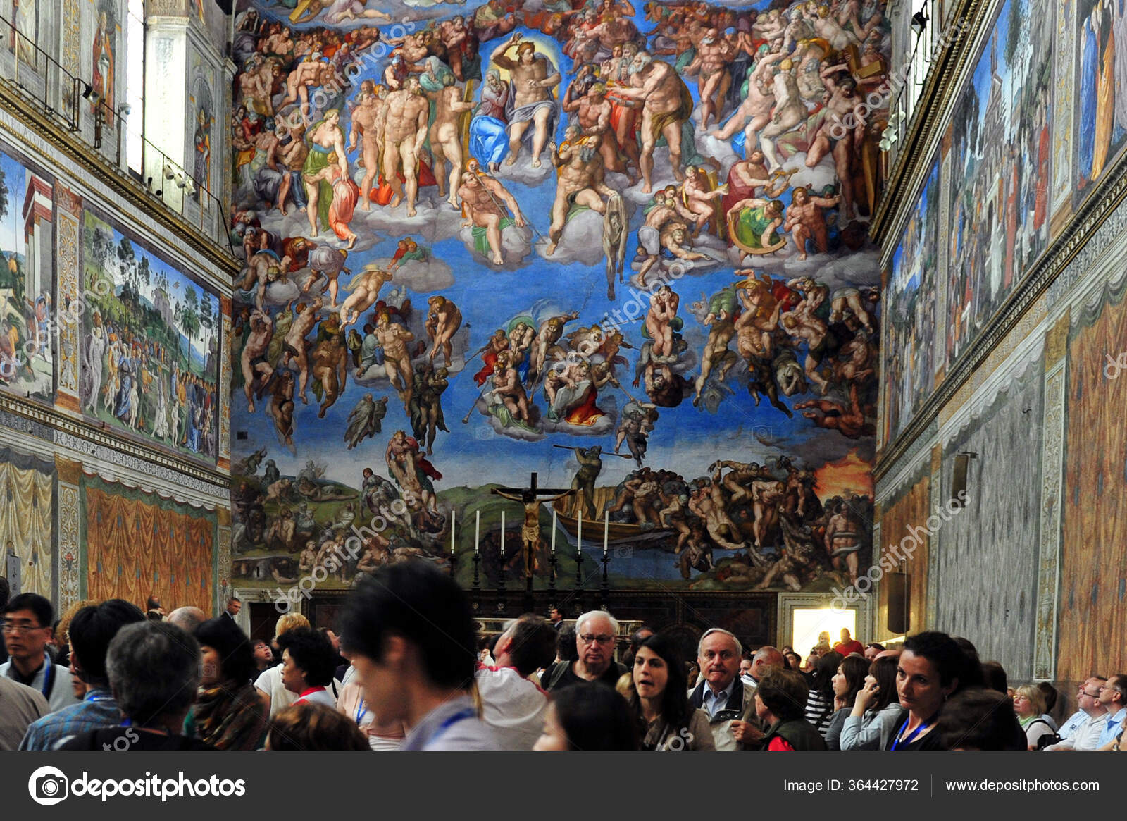 Vaticano Abr 2011 Visitantes Mirando Techo Capilla Sixtina Miguel Ángel ...