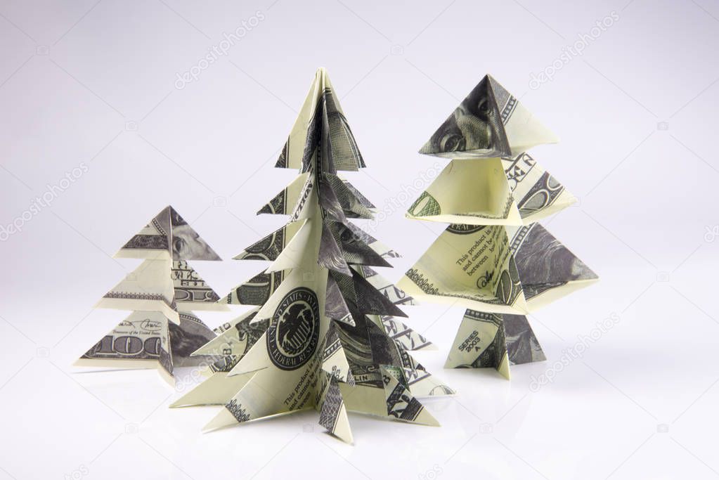 Money Origami Christmas tree Stock Photo by ©artbutenkov 128918528