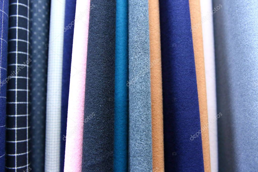 tela colorida se utiliza para diseñar todo tipo de ropa para mujeres y ...