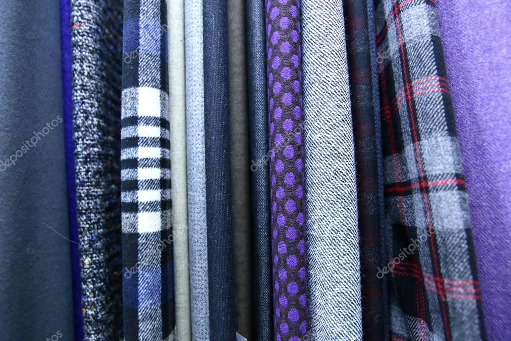 tela colorida se utiliza para diseñar todo tipo de ropa para mujeres y ...