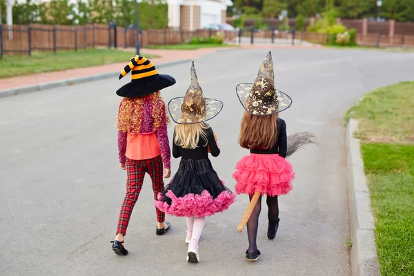 Three witches Pictures, Three witches Stock Photos & Images ...