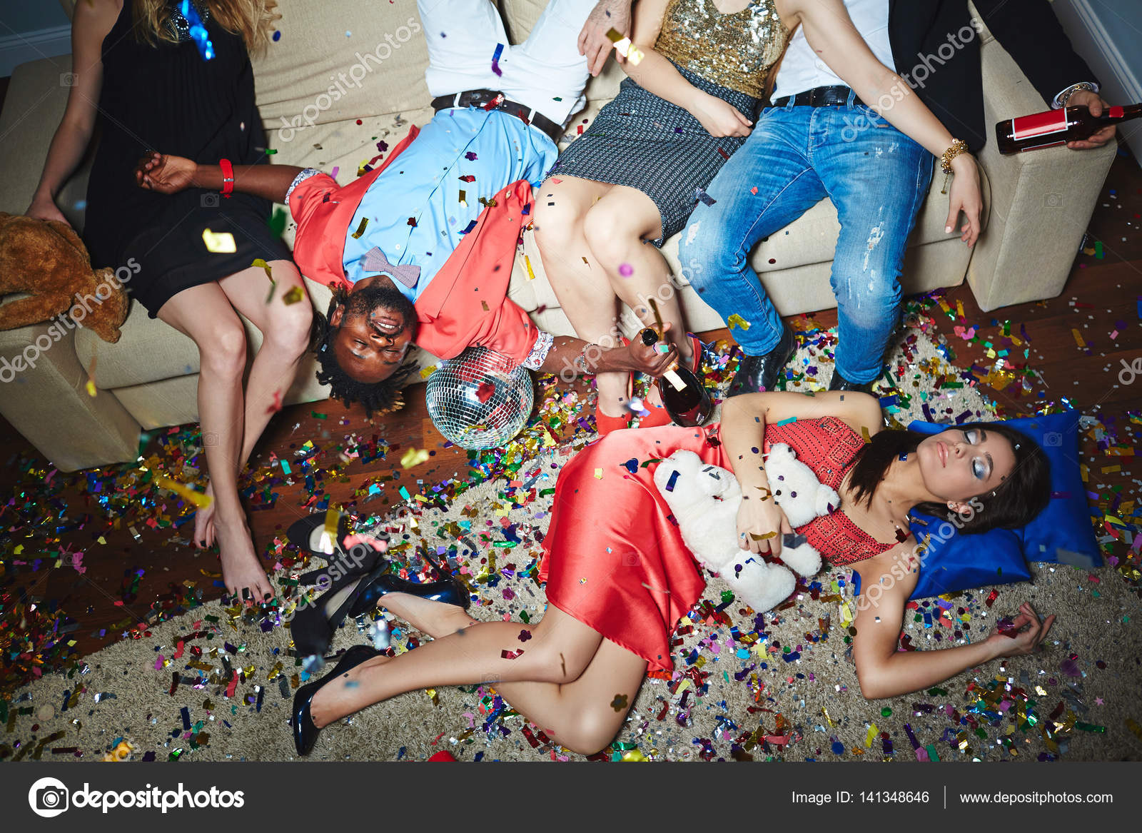 Friends sleeping after party — Stock Photo © pressmaster #141348646