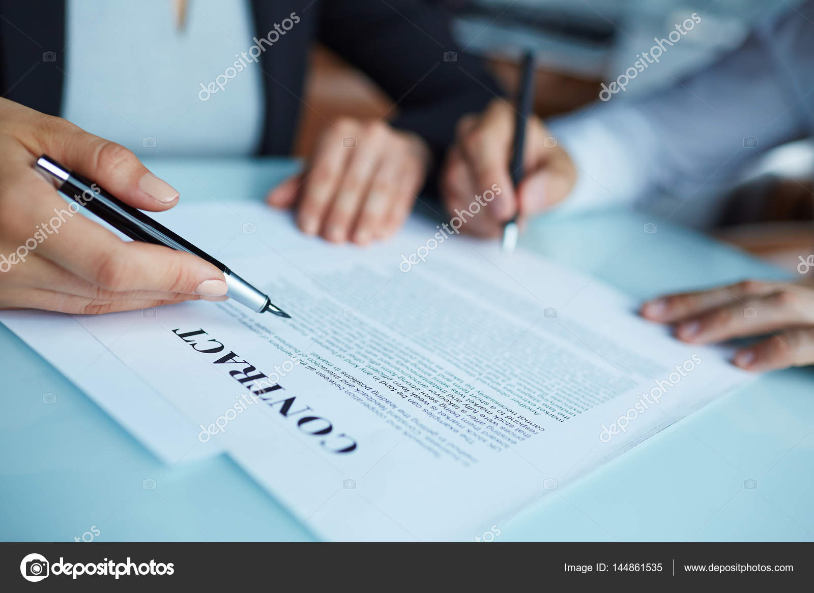 Signing Business Contract — Stock Photo © pressmaster #144861535