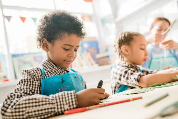 Ecolier africain images libres de droit, photos de Ecolier africain ...