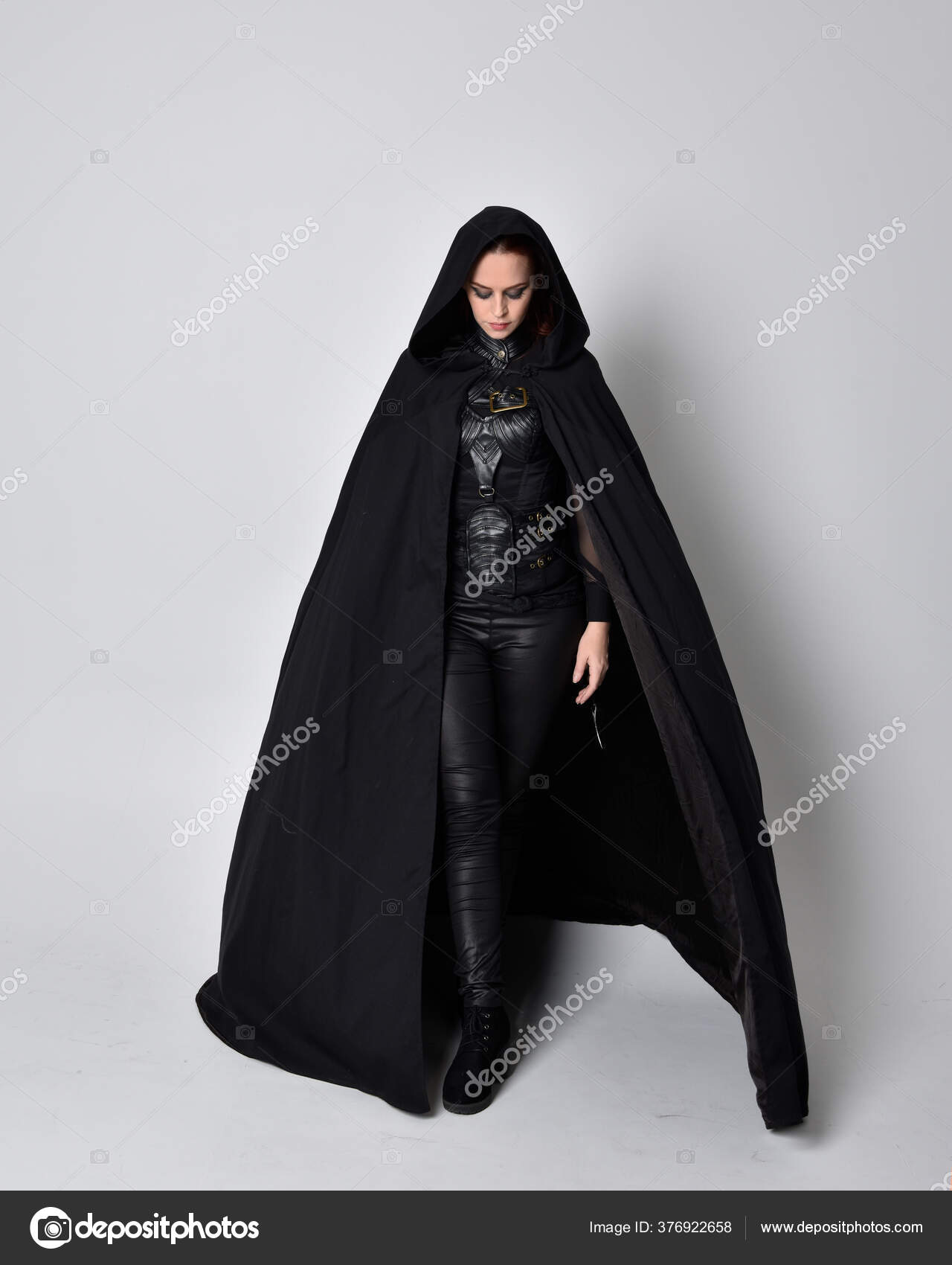 Assassin Woman Costume