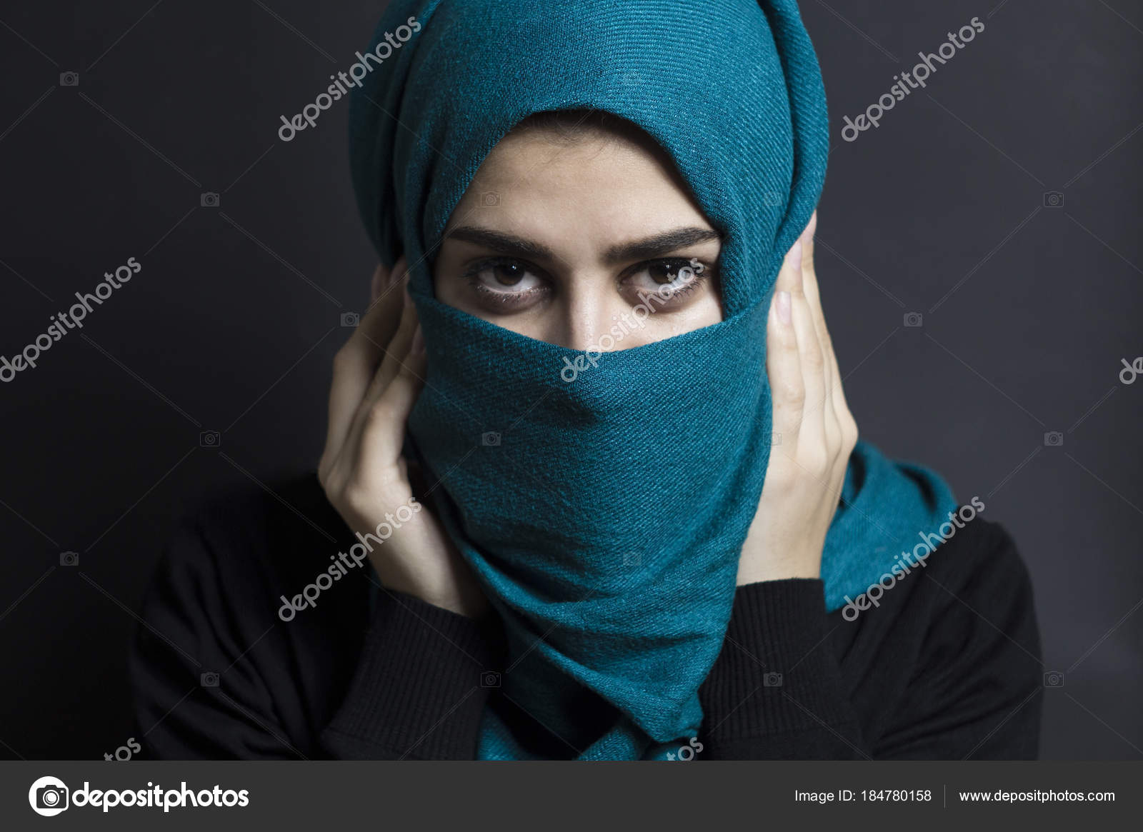 Beautiful Muslim Women Eyes
