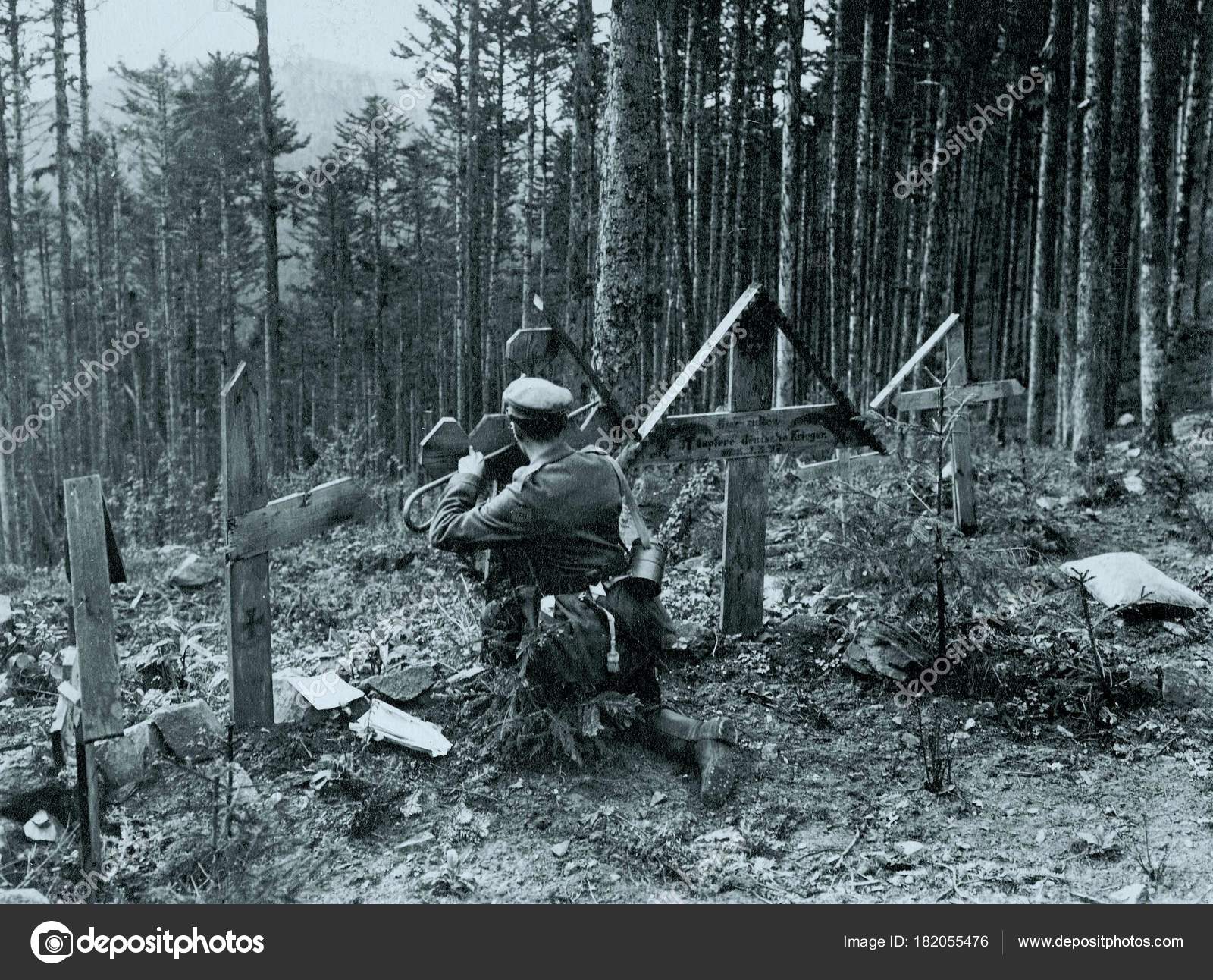 German Soldier Prepares Cross Fallen Comrade – Stock Editorial Photo ...
