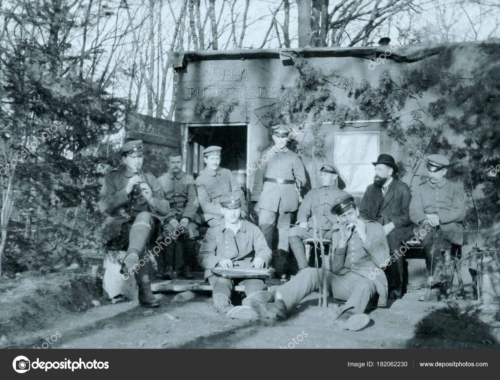 German Soldiers Civilian Sitting Front Shelter — Stock Editorial Photo ...