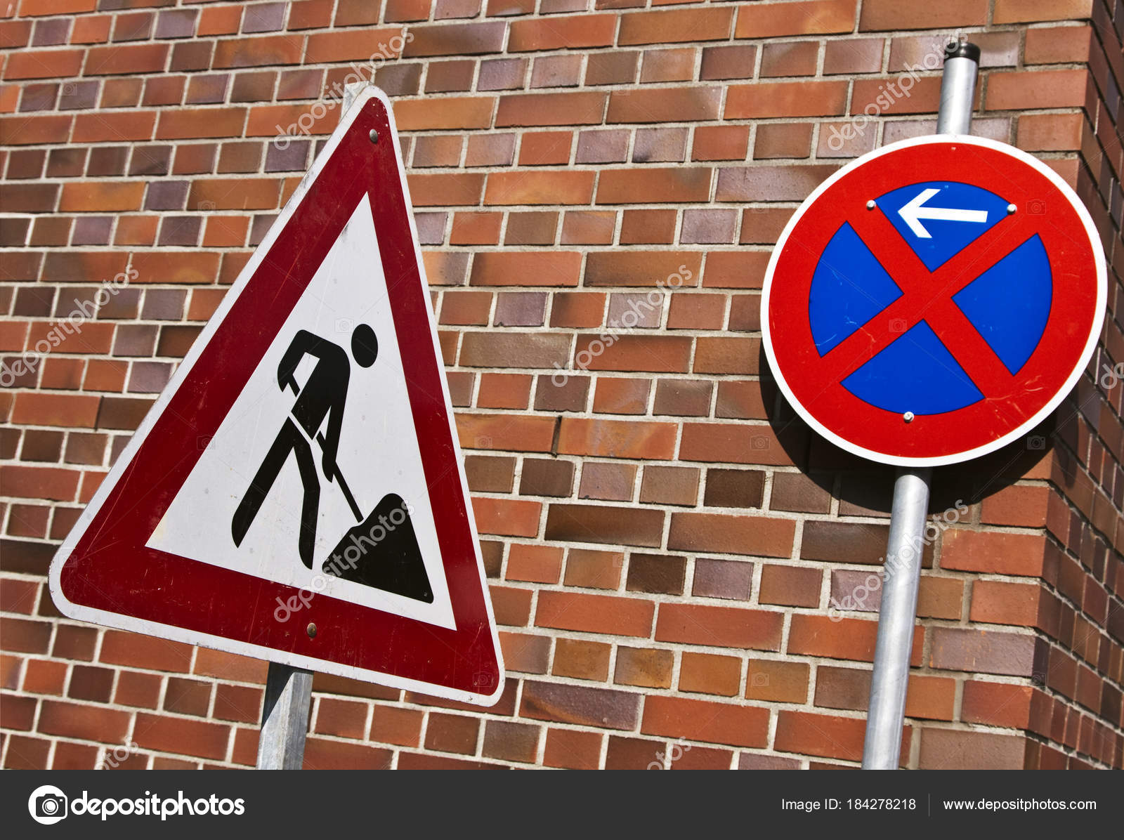 Close Photo Road Sign Outdoor — Stock Photo © CHROMORANGE #184278218