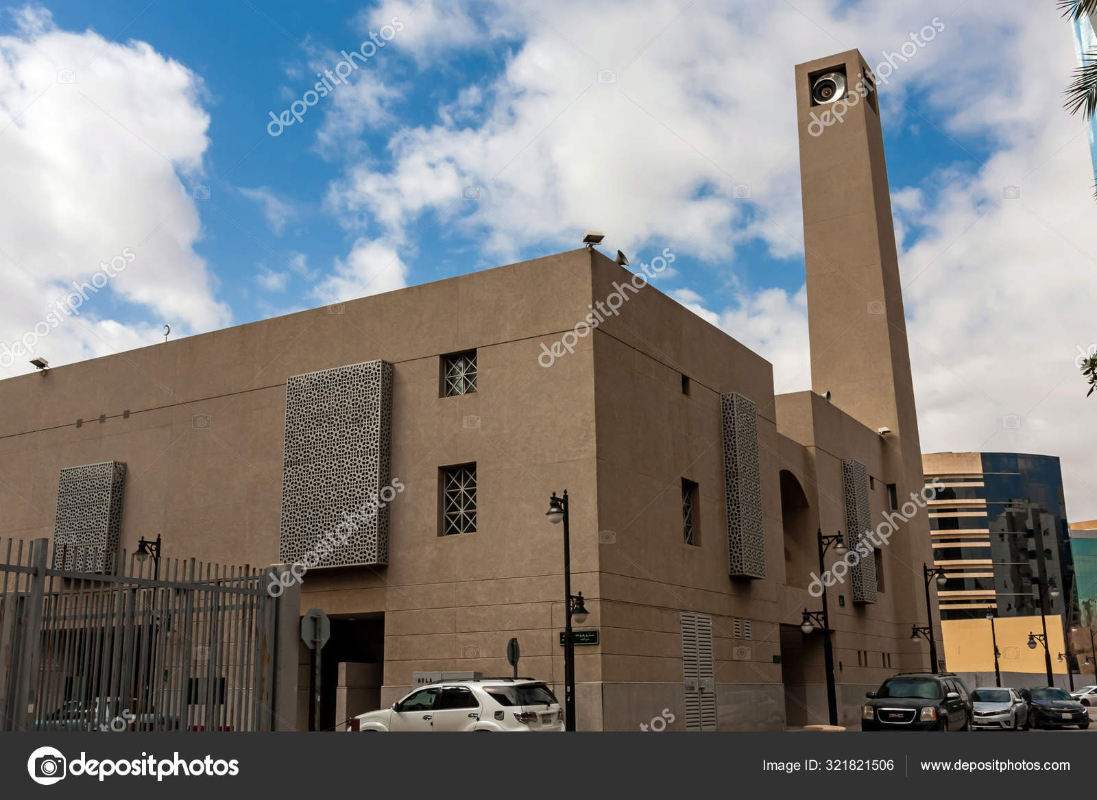 Kingdom Masjid Olaya District Riyadh – Stock Editorial Photo © unnaugan ...