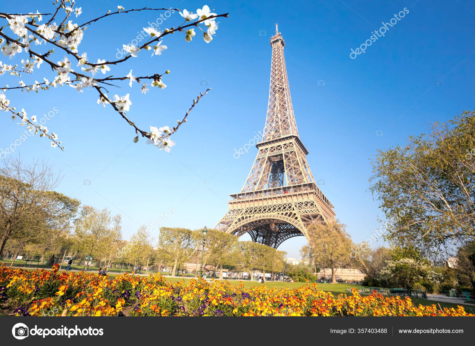 Eiffel Tower Spring Trees Paris France Stock Photo by ©samot 357403488
