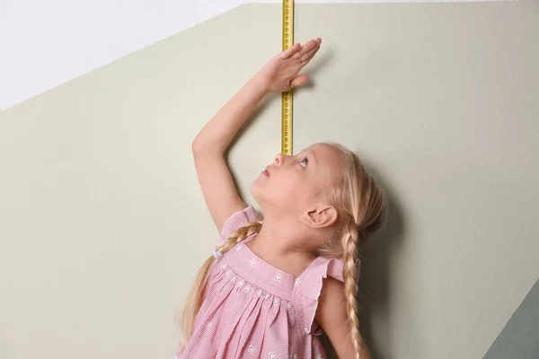 Child measuring Stock Photos, Royalty Free Child measuring Images ...