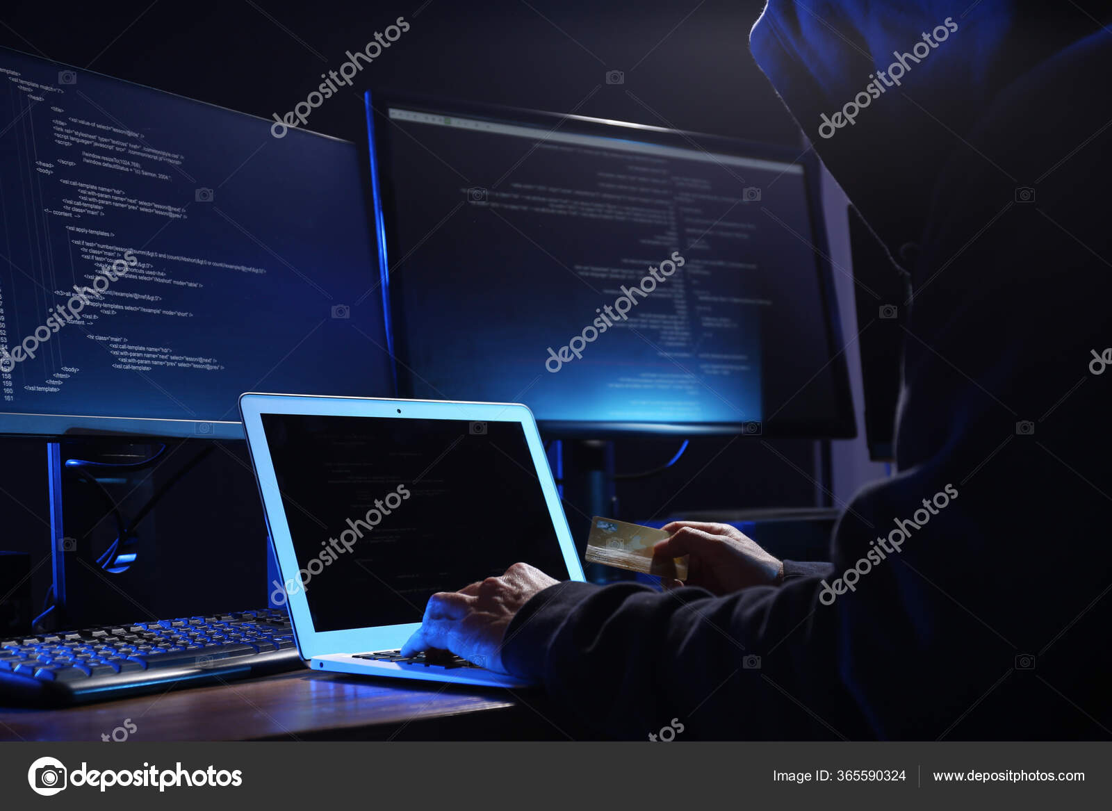 Hacker Computers Credit Card Dark Room Closeup Cyber Crime — Stock ...