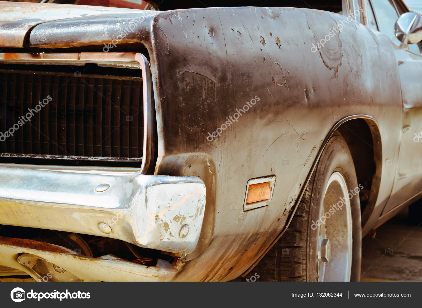 Rusty wrecked car Stock Photo by ©ponsulak 132062344