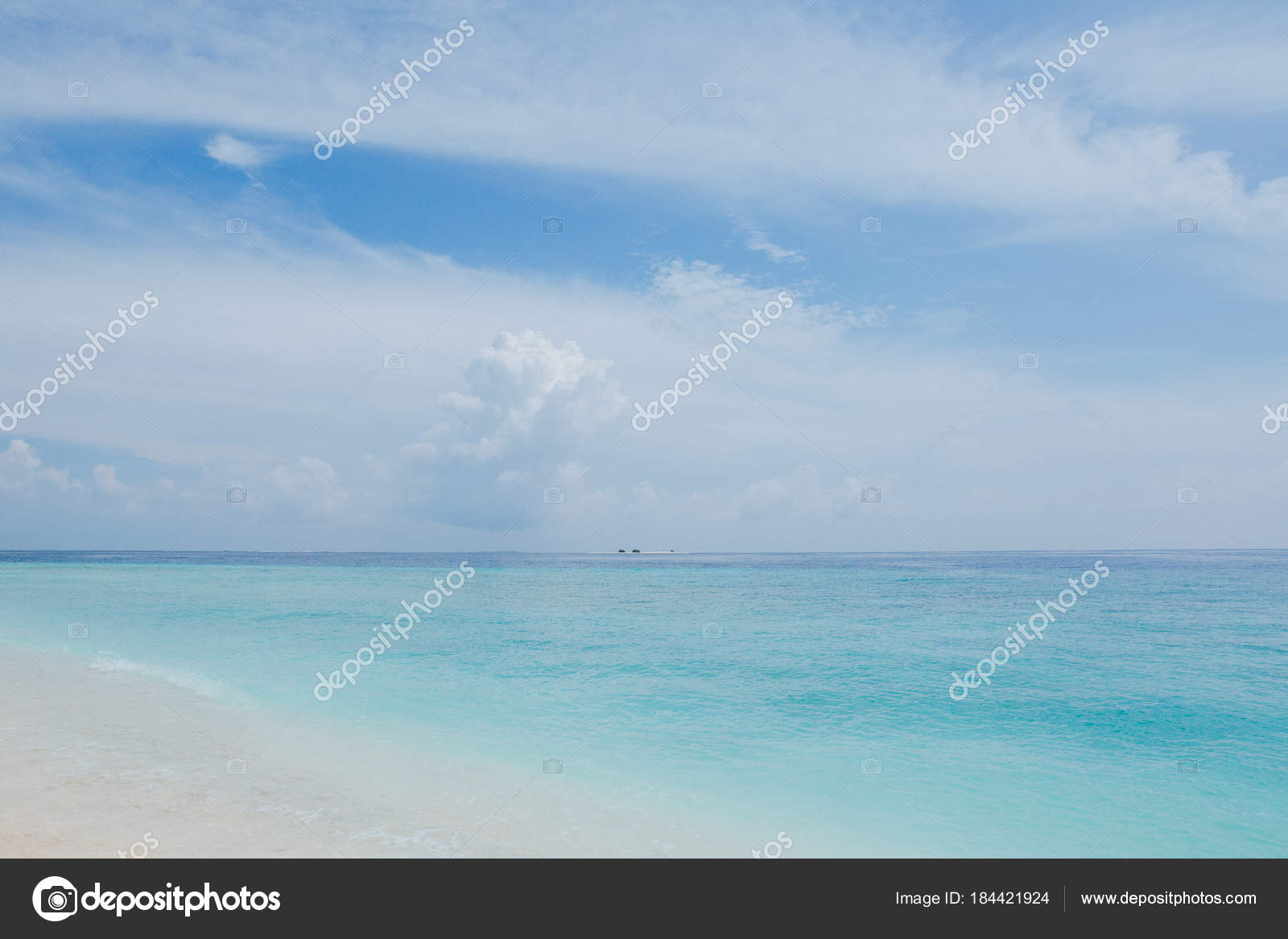 Sea — Stock Photo © AlexGukBO #184421924