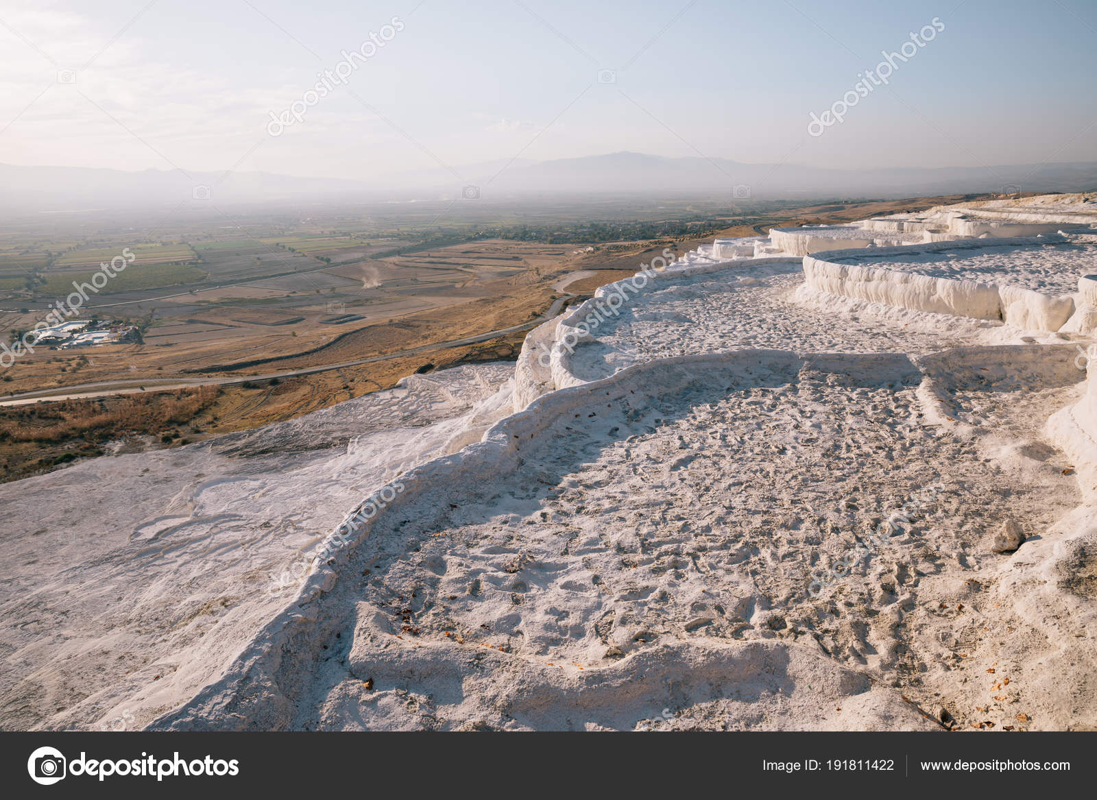 White limestone — Free Stock Photo © AlexGukBO #191811422