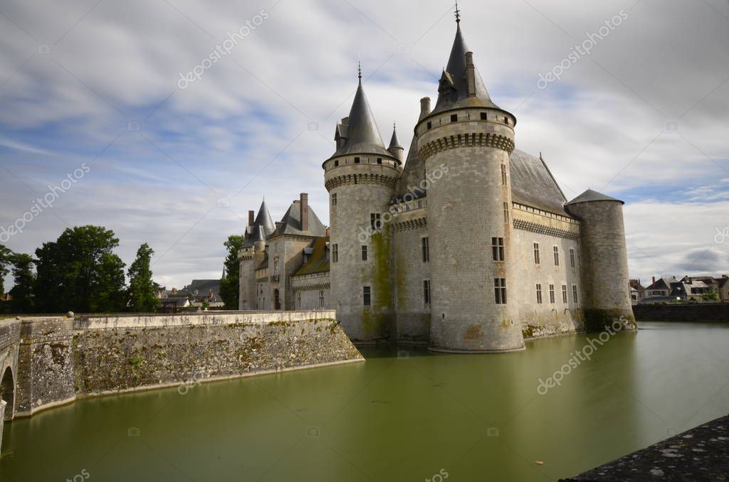 Castillo de Sully-sur-Loire, región del Loira, Francia. Snap del 30 de ...