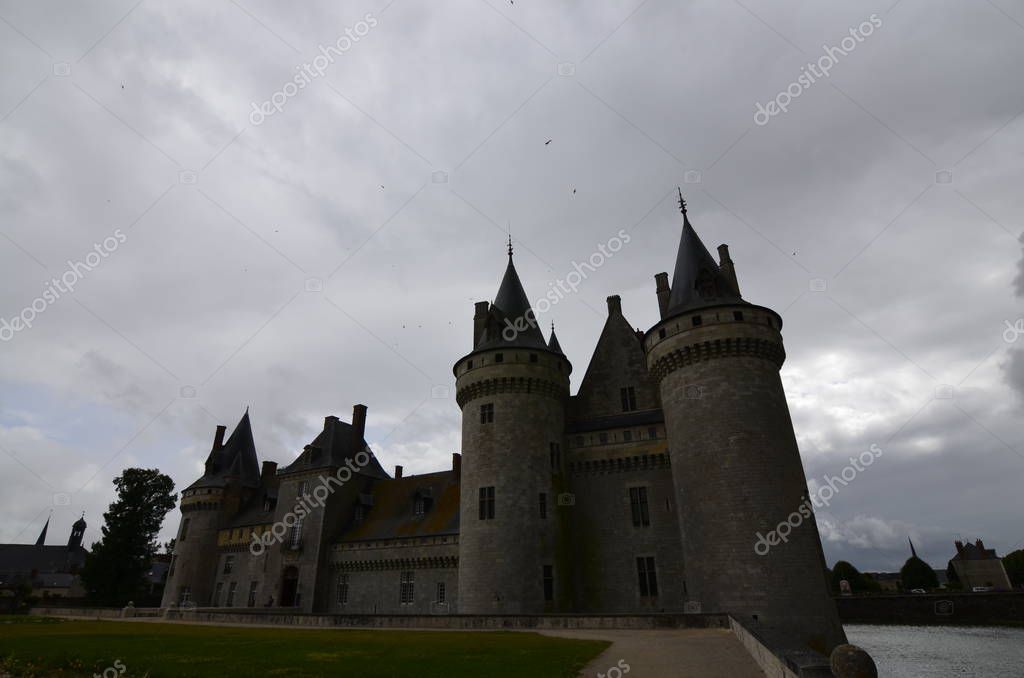 Castillo de Sully-sur-Loire, región del Loira, Francia. Snap del 30 de ...