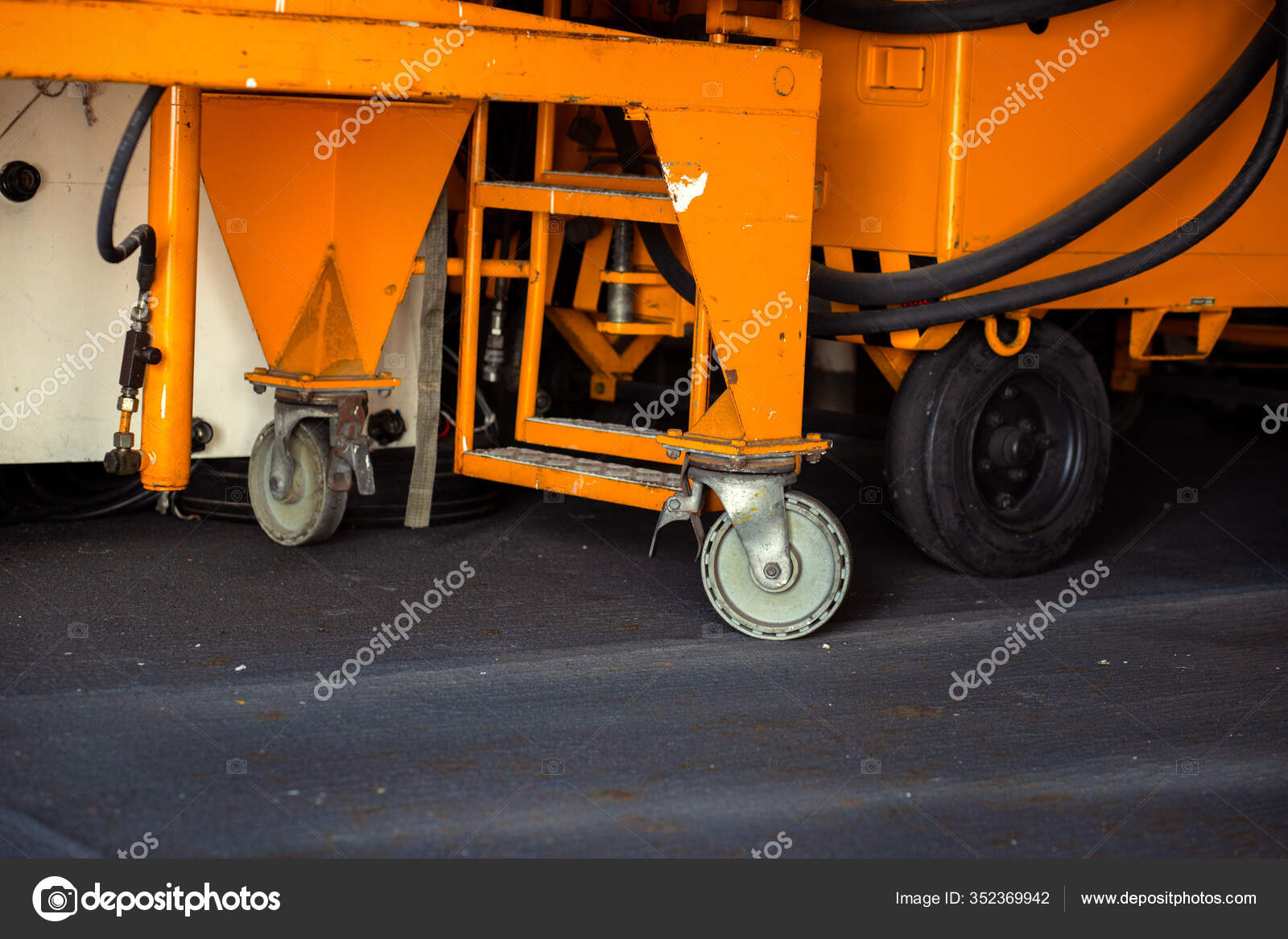 Castor Wheels Electric Tractor Forklift Industry Vehicle Concept ...