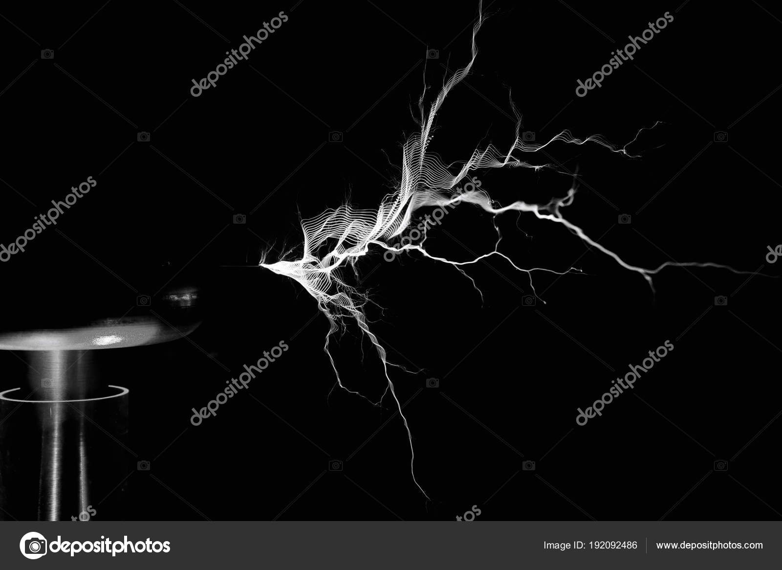 Electrostatic Discharge Tesla Coil Stock Photo by ©Manudnt 192092486