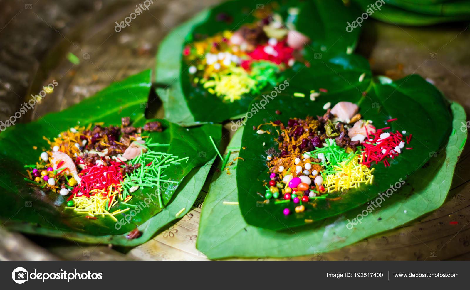 Banarasi pan, betel nut garnished with all indian banarasi ingre Stock ...