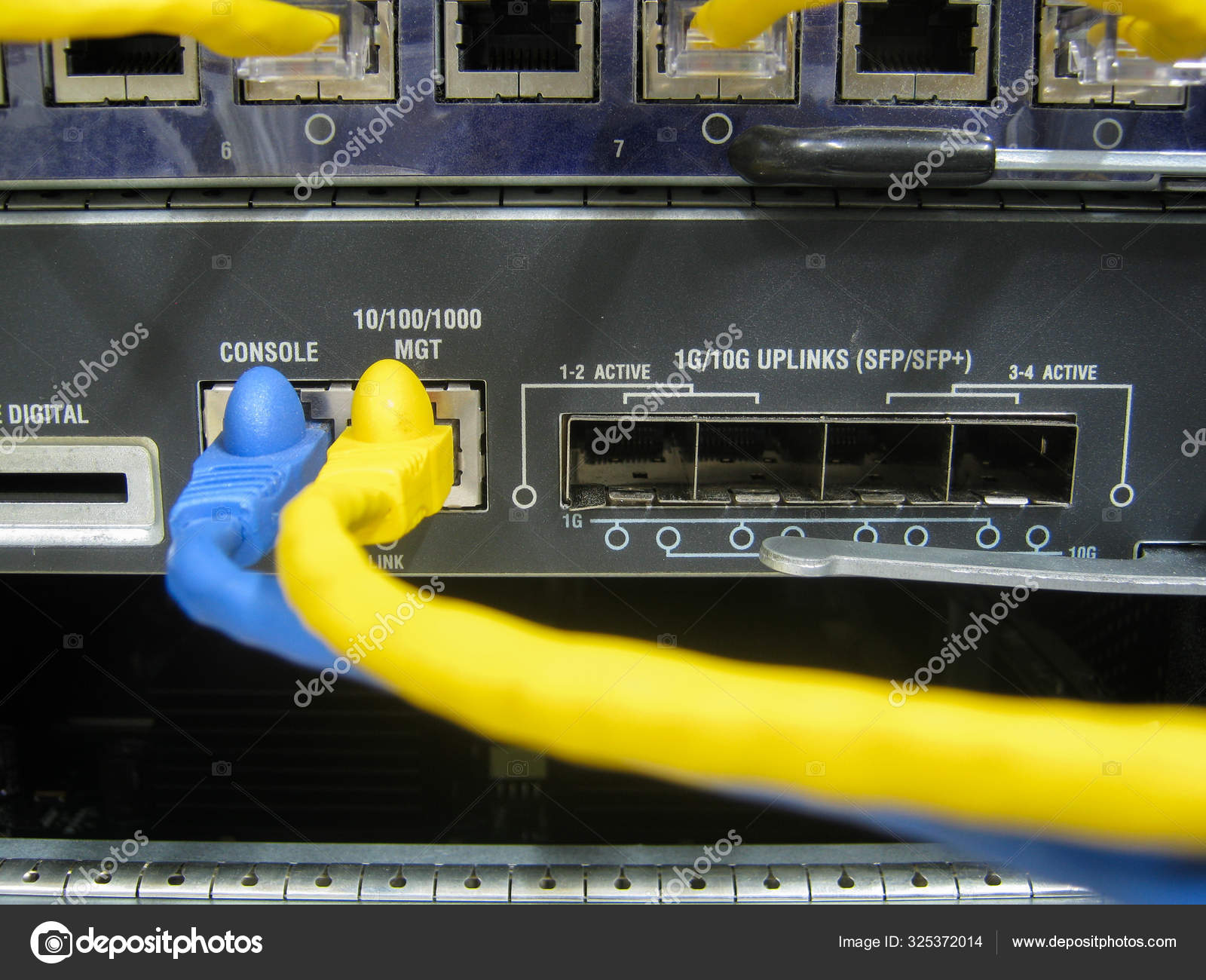 Console Cable Communications Switch Equipment Installed Chassis Large Data Center — Stock Photo ...