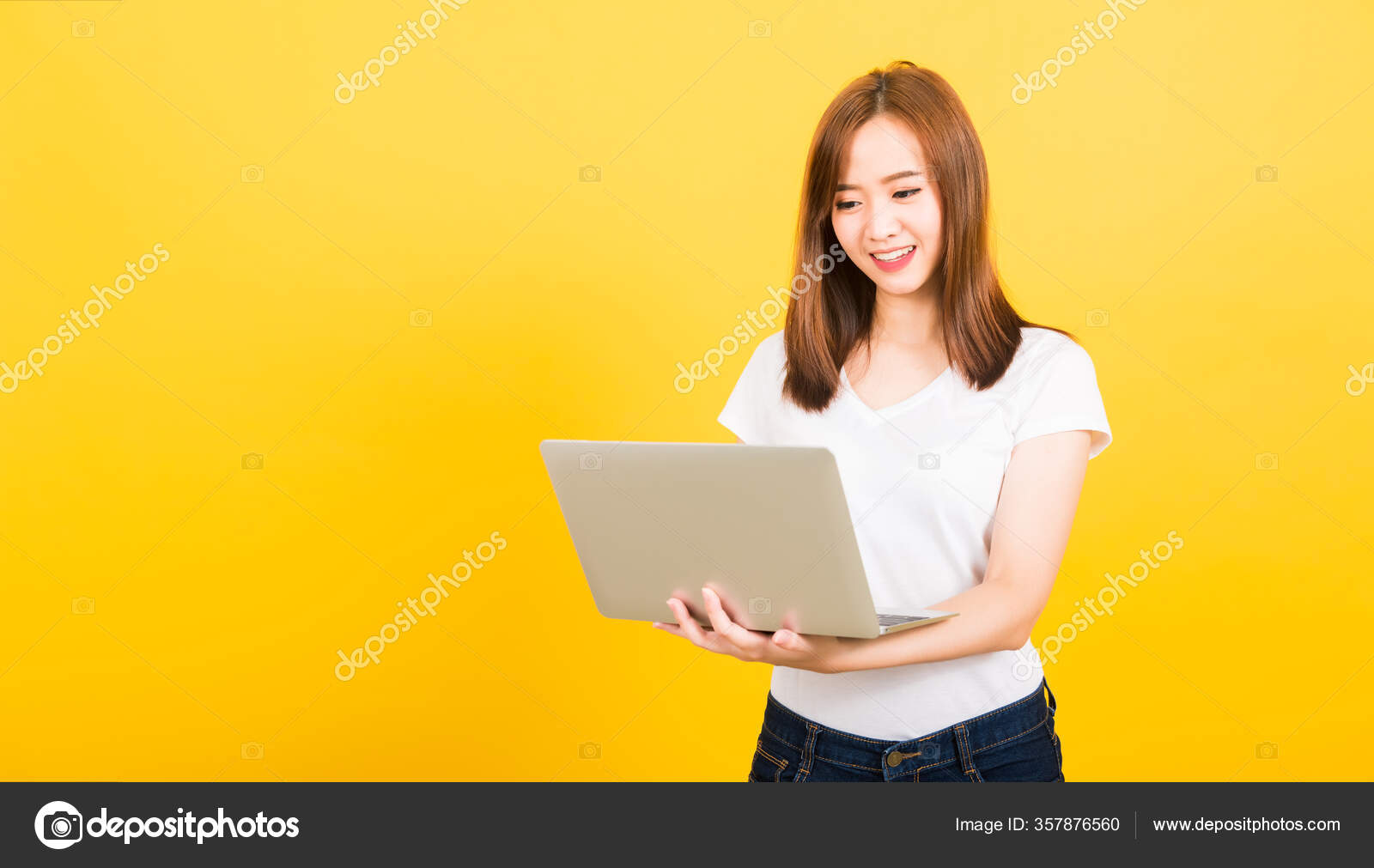 Asian Happy Portrait Beautiful Cute Young Woman Teen Smiling Standing ...