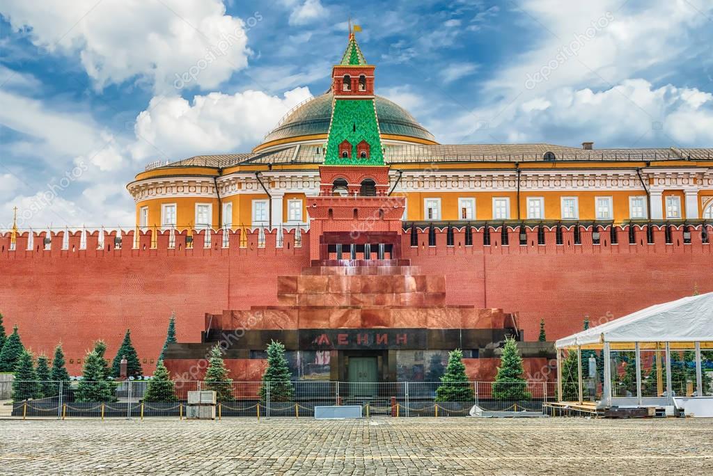 Lenin's Mausoleum, iconic landmark in Red Square, Moscow, Russia ...