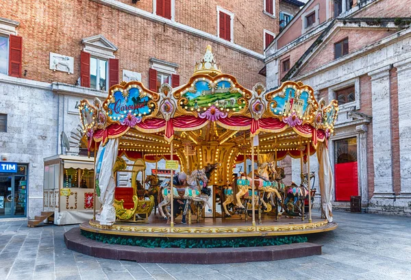 An old fashioned carousel – Stock Editorial Photo © lakalla #10457327