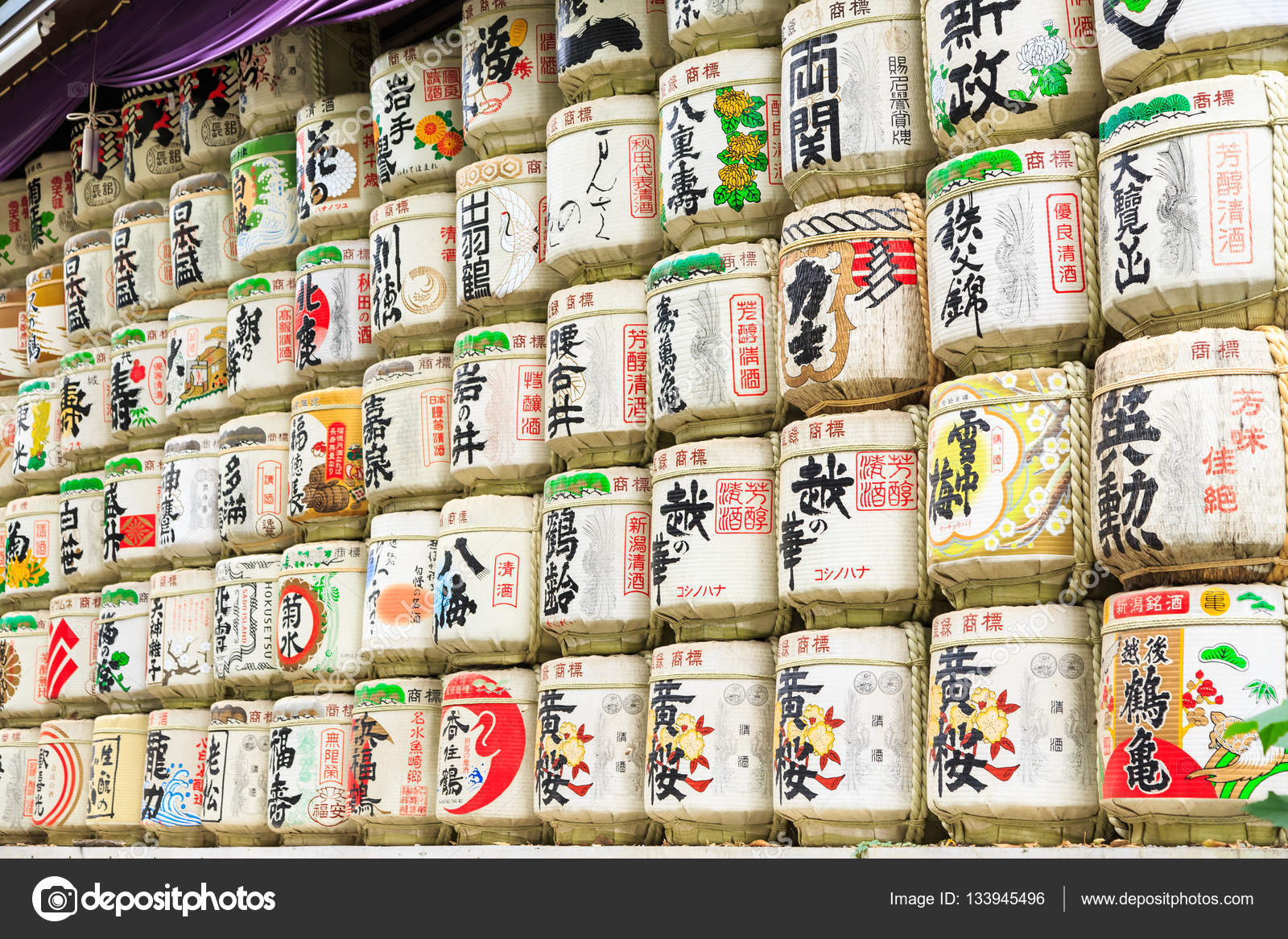 Collection of sake barrels – Stock Editorial Photo © teptong #133945496