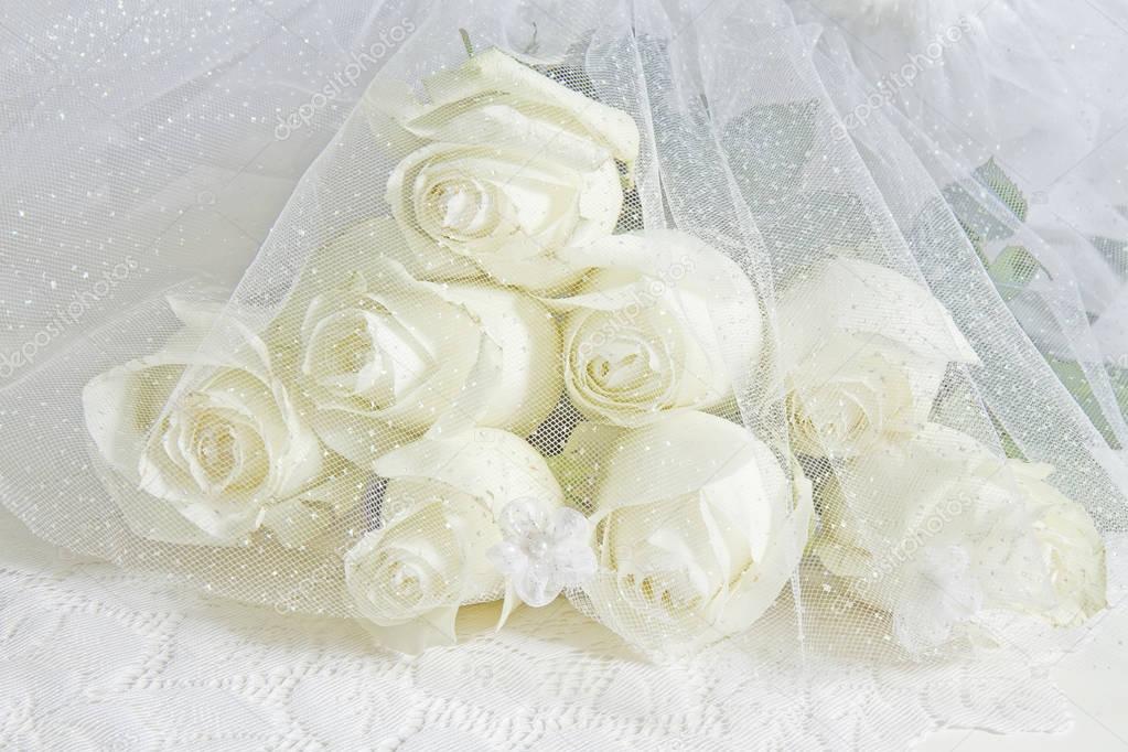 Elegant Dreamy White Roses with Sparkly Netting Cover — Stock Photo ...