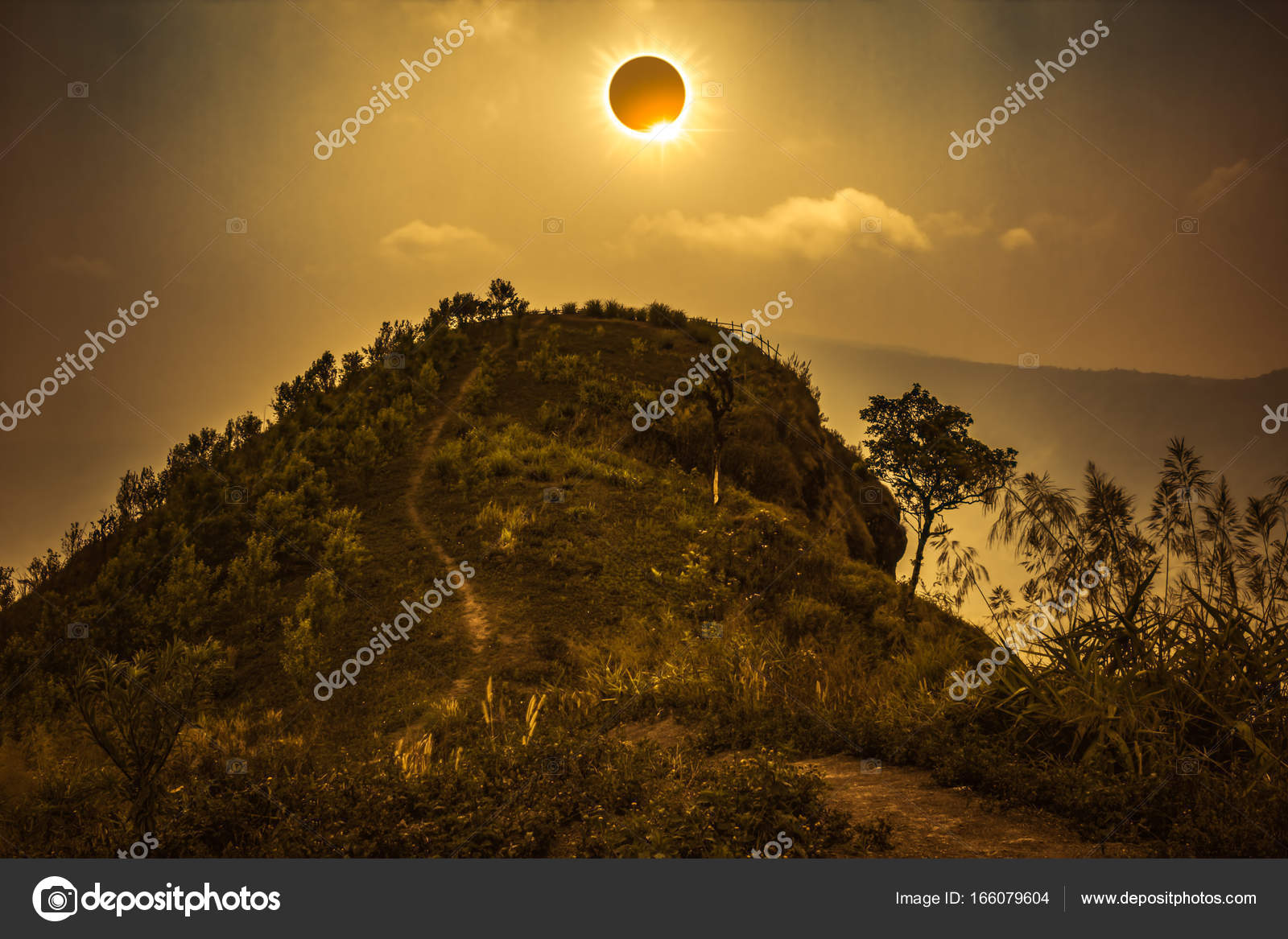 Scientific natural phenomenon. Total solar eclipse glowing on sky Stock ...