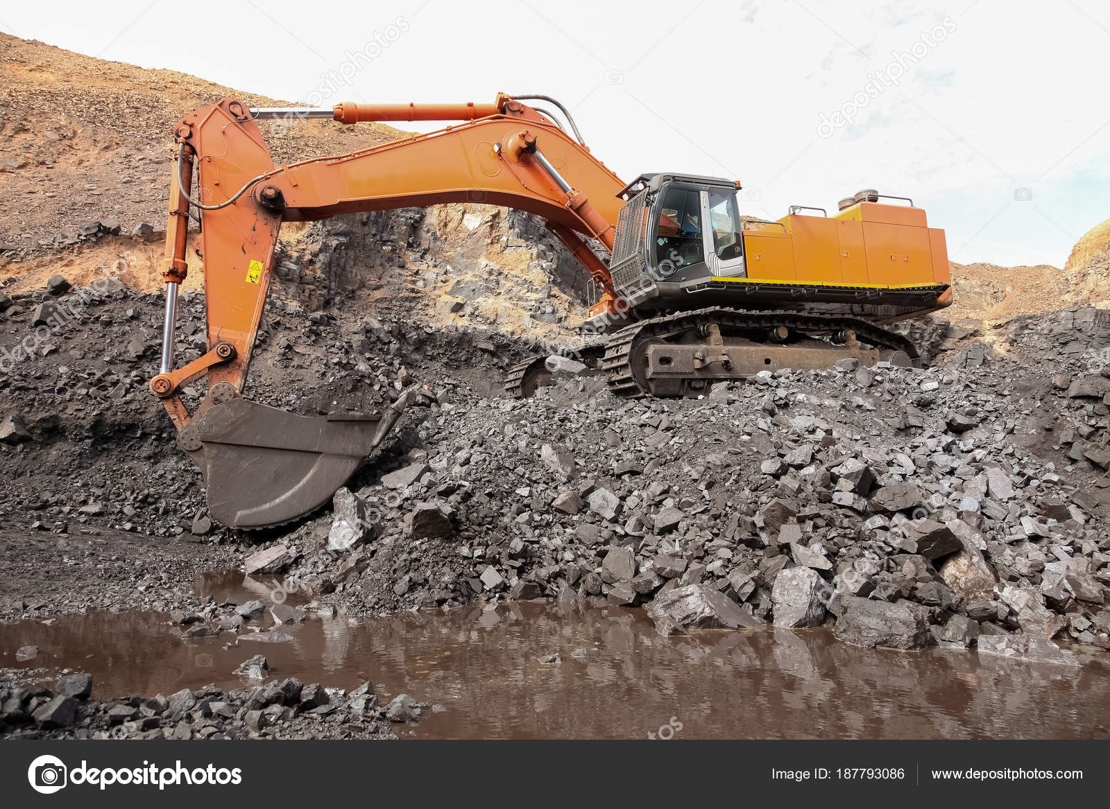 Large Excavator Digging Ore Rich Rock Open Pit Mine — Stock Photo ...