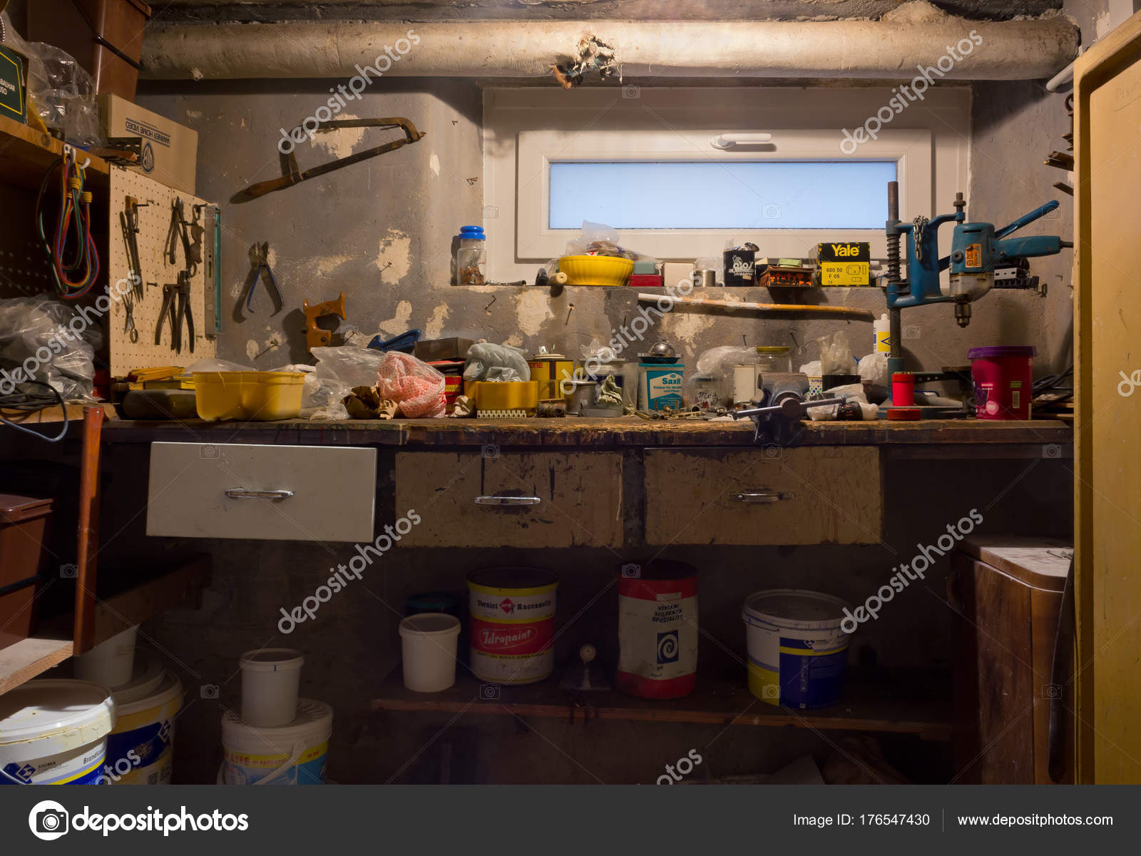 Old Dirty Garage Workbench – Stock Editorial Photo © emmeci74 #176547430