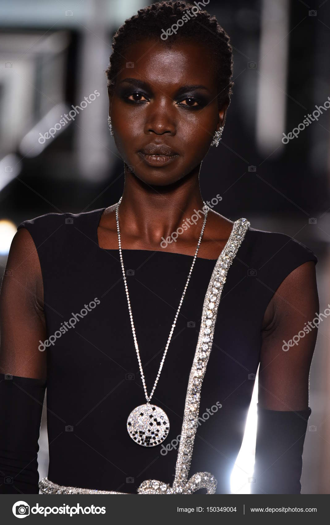 New York April Model Walks Runway Wearing Reem Acra Tiffany — Stock ...