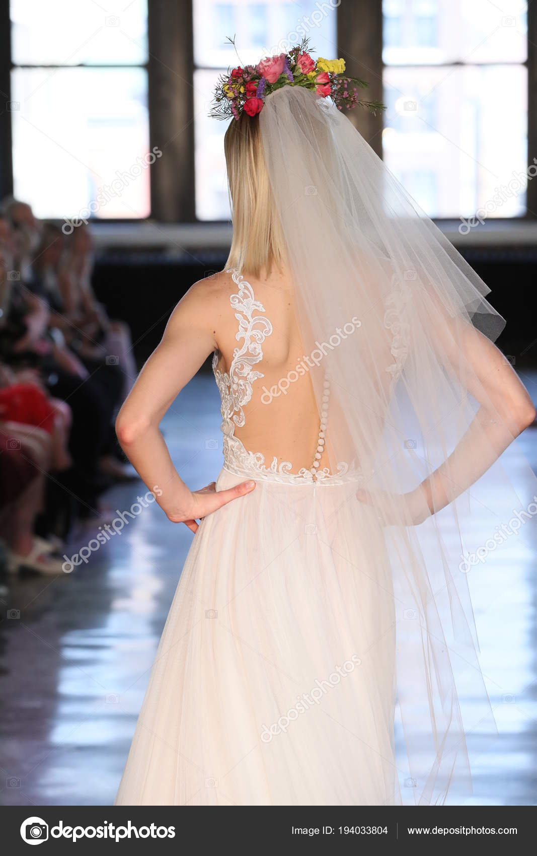 New York April Model Walks Runway Watters Spring 2019 Bridal – Stock ...