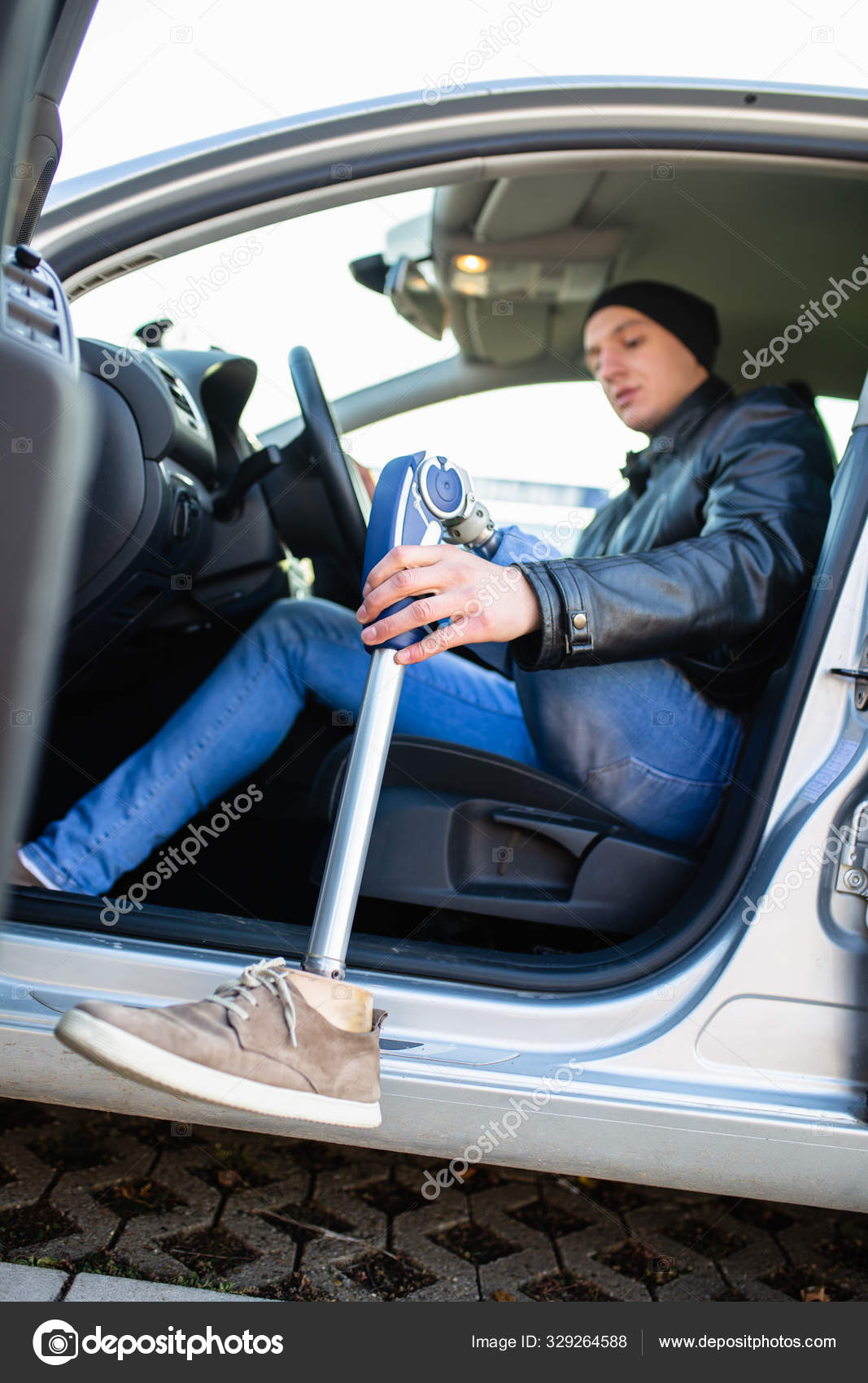 Young Man Prosthetic Leg Driving Car — Stock Photo © nenadovicphoto ...