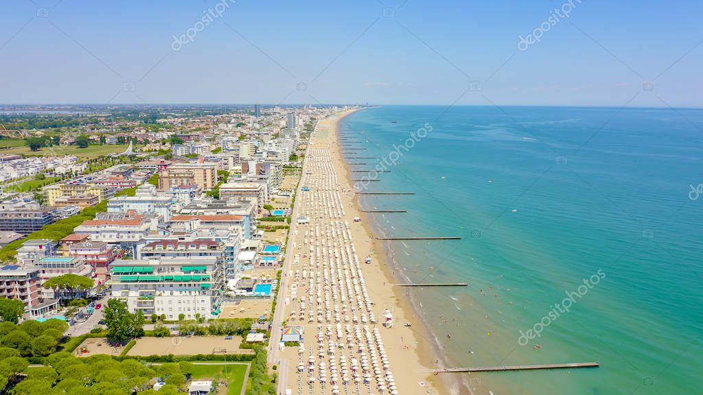 Italia, Jesolo. Lido di Jesolo, o Jesolo Lido, es la zona de playa de la ciudad de Jesolo en la ...
