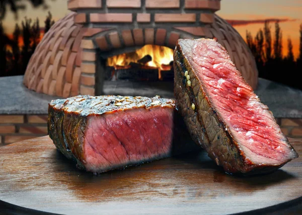 Picanha Tradicional Churrasco Brasileiro — Foto © rocharibeiro #186986380