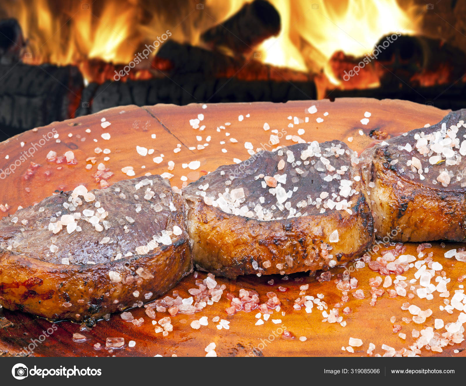 Picanha, corte tradicional de carne brasileira — Fotografia de stock © rocharibeiro #319085066