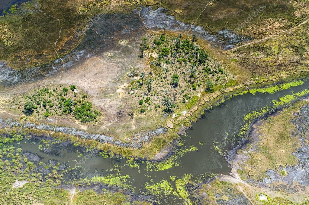 hermosa vista aérea del delta del Okavango (prado del Okavango), una de ...