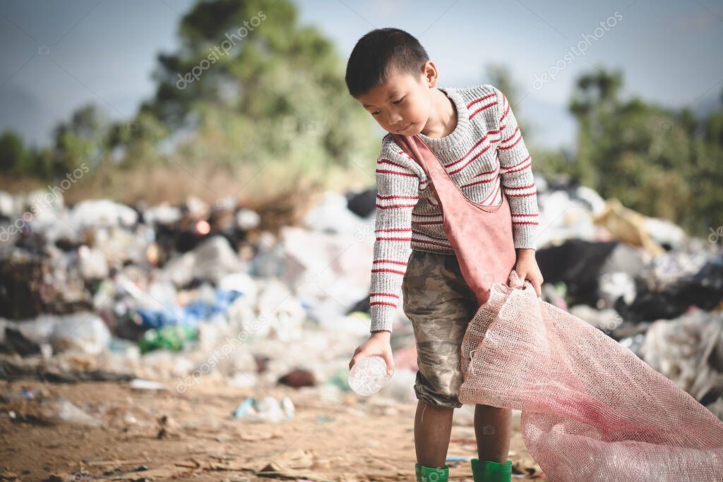Los ni os pobres recogen basura para la venta y la reciclan en vertederos, las vidas y los ...