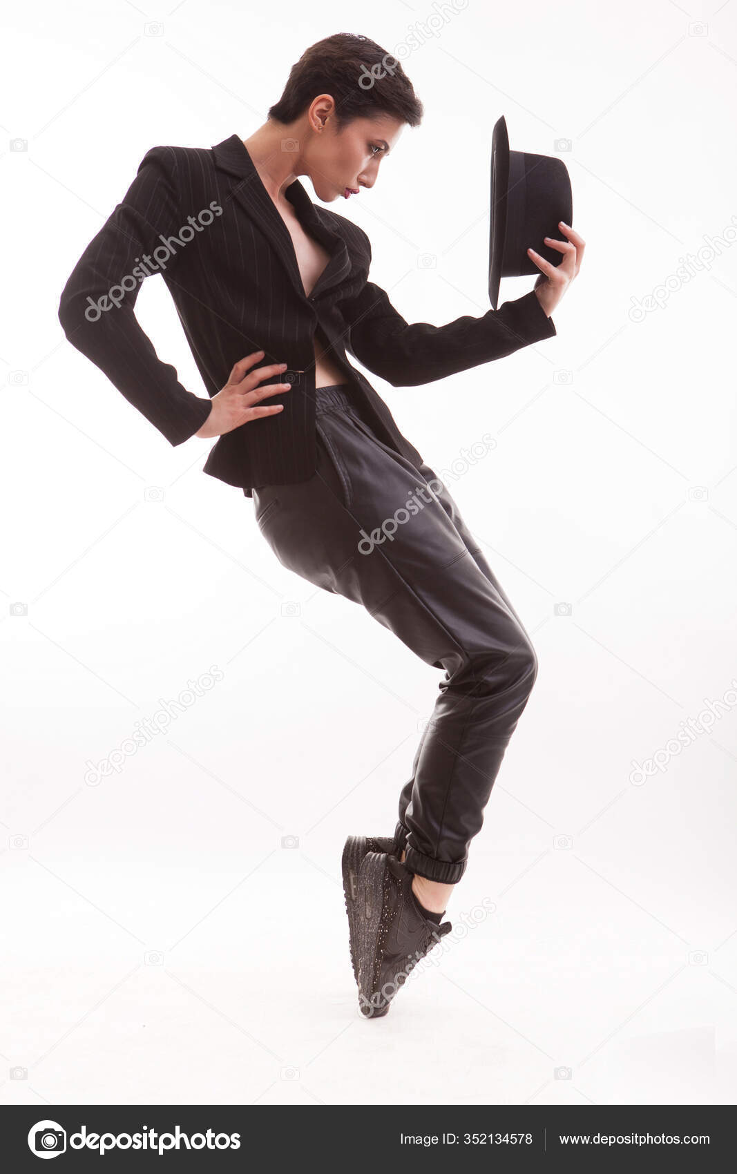 Fashion Jumping Poses