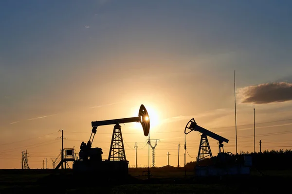 Production of oil and gas. Extraction, transfer and transportation of ...