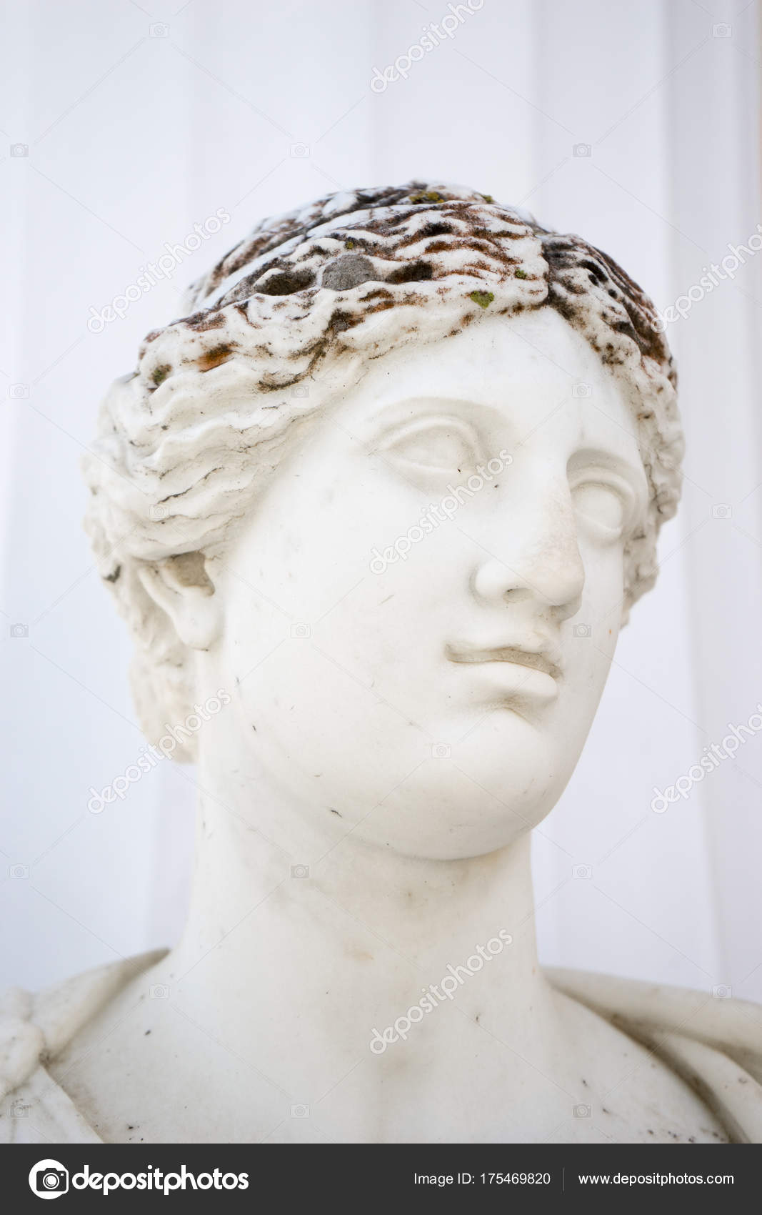 Statue of a Muse in Achillion Palace on Corfu island Greece — Stock ...