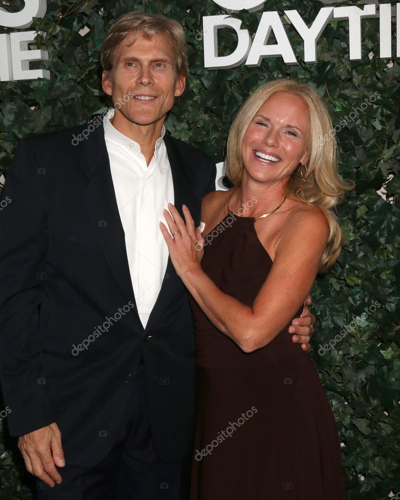 Grant Aleksander, Beth Chamberlin — Stock Editorial Photo © Jean_Nelson ...